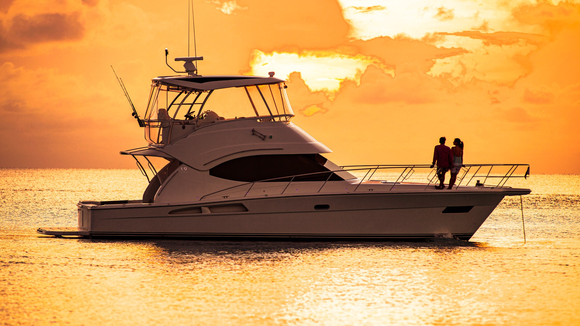 Riviera 45 Open Flybridge Sunset 01 – Experience