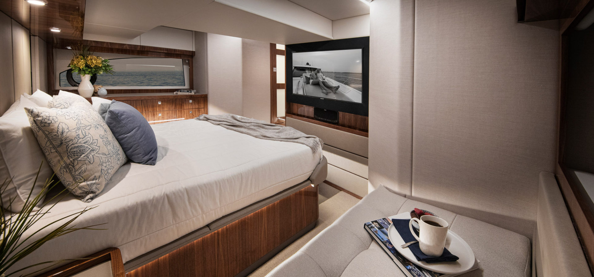 Riviera announces new 50 Sports Motor Yacht – Experience